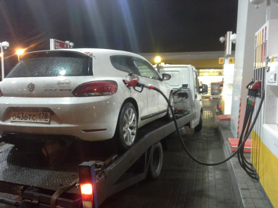 Залил полный бак за последние 10 месяцев .держак есть!) — Volkswagen Scirocco (3G), 1,4 л, 2009 ...