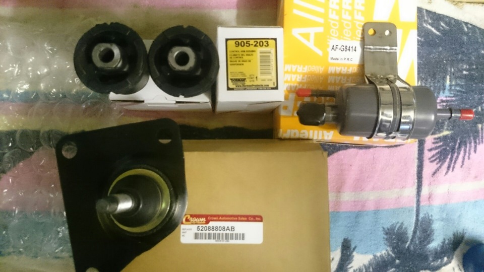 52088808AB Несущий / направляющий шарнир CHRYSLER | Запчасти на DRIVE2