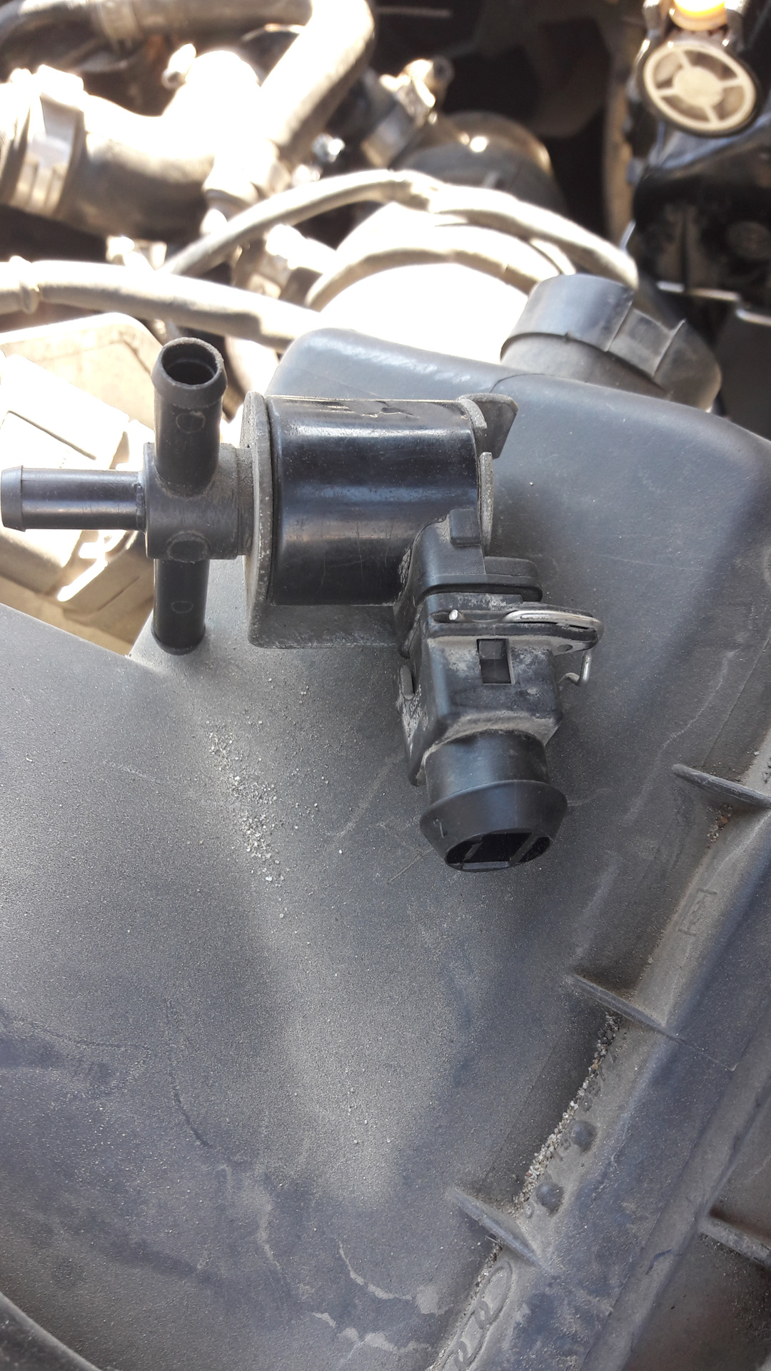 меняем сток клапан N75 на pierburg 06F 906 283 F — Audi A4 (B6), 1,8 л ...