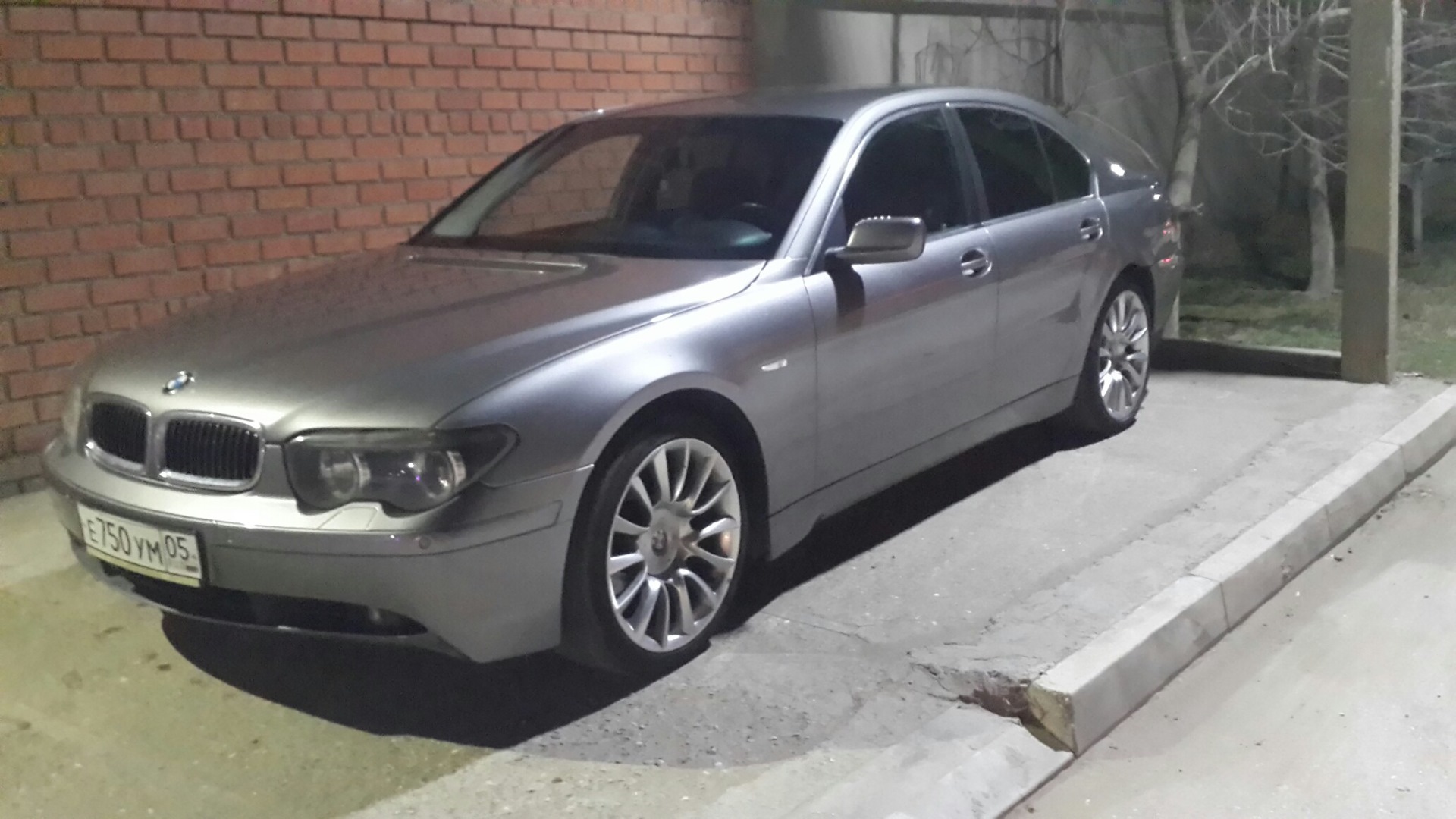 Зима так и не пришла … — BMW 7 series (E65/E66), 3,6 л, 2003 года ...
