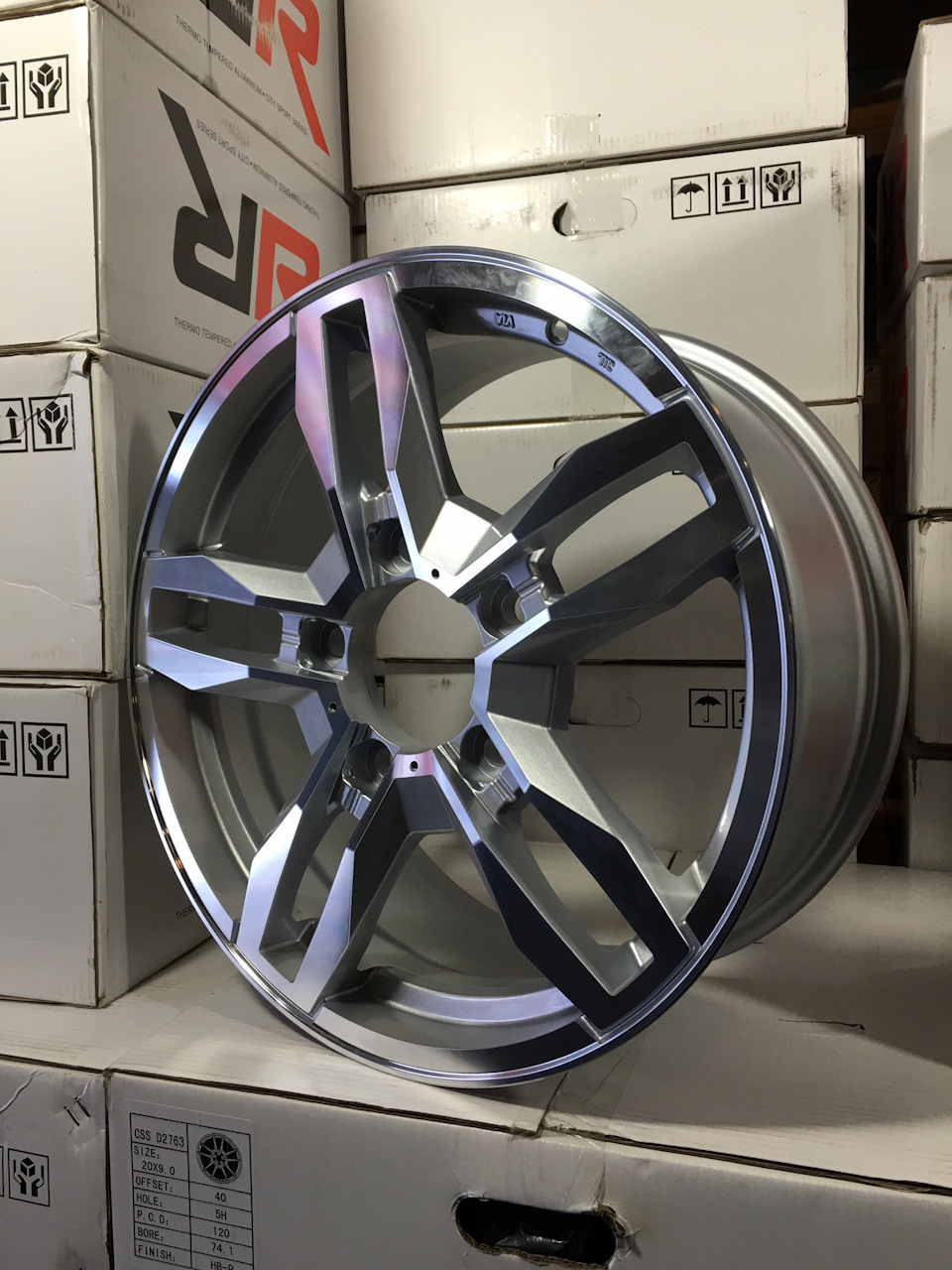 литые диски Race Ready 9533 в цвете серебро с полировкой на Toyota ...