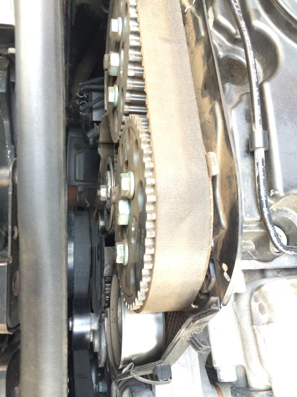Замена ГРМ и сальника коленвала! — Audi A4 Avant (B7), 2 л, 2005 года ...