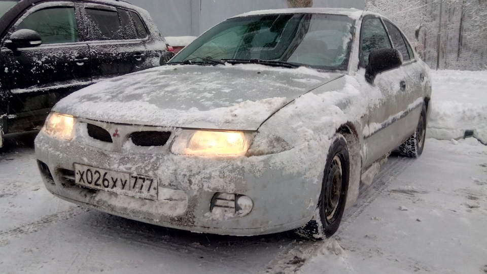 Не горит панель приборов, горит индикатор дальнего света — Mitsubishi ...