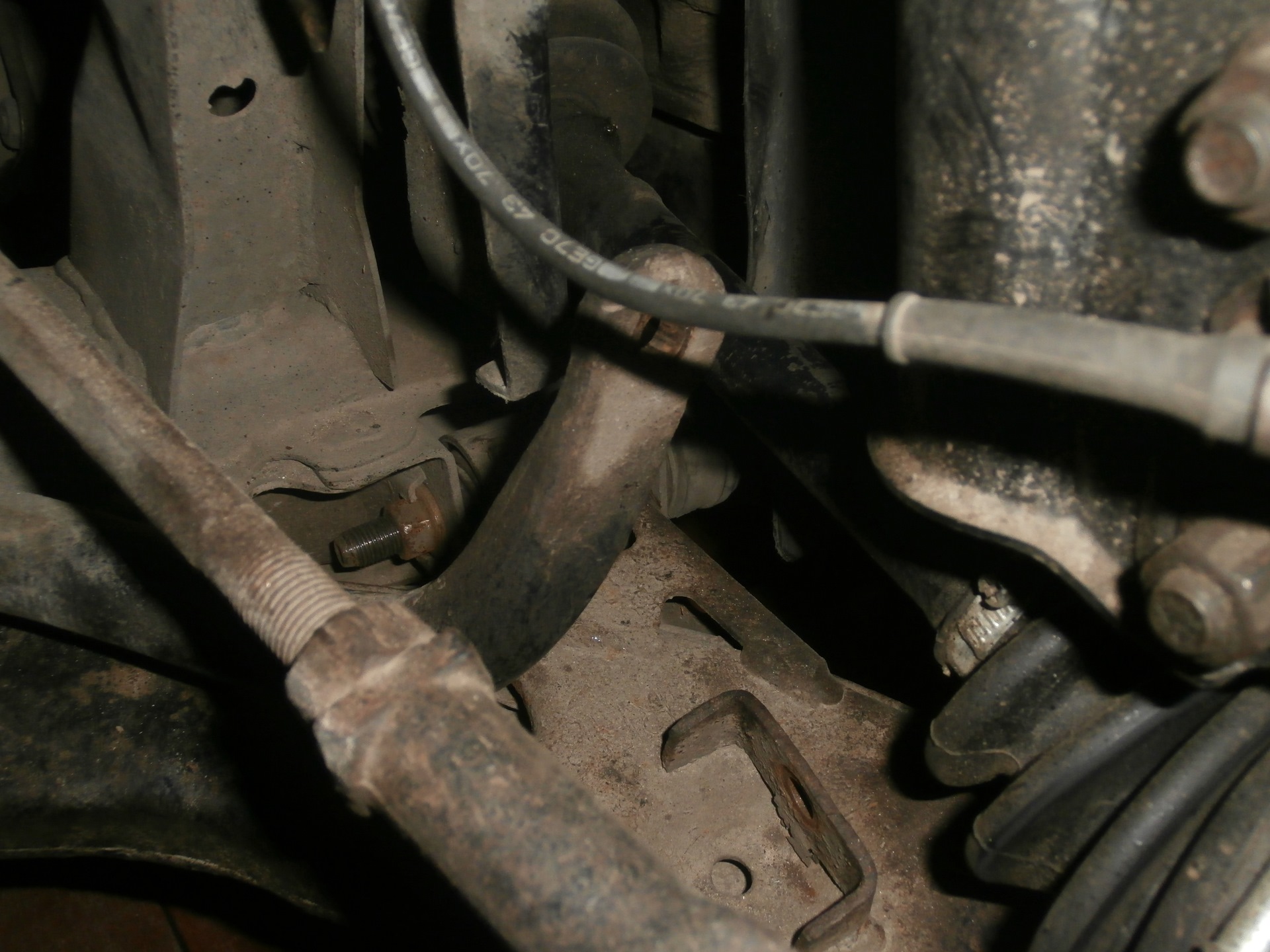 Замена Маздовских стоек стабилизатора на VAGовские. — Mazda 626 V (GF ...