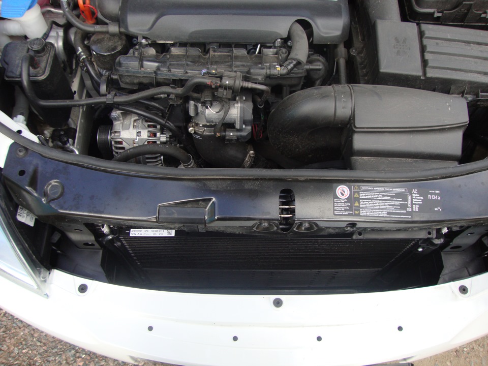 Уплотнительная резинка под капот — Skoda Octavia A5 Mk2, 1,8 л, 2013 ...