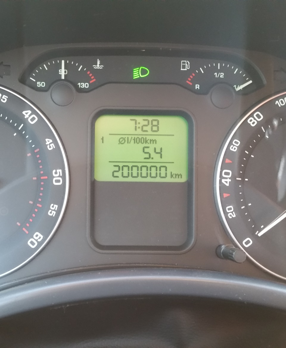 200 000 — Skoda Octavia A5 Mk2, 2 л, 2005 года | наблюдение | DRIVE2