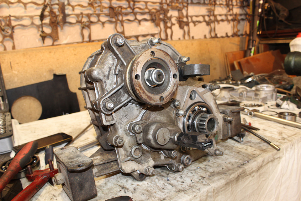 Сборка раздаточной коробки 2123, 2121, 2131 — Chevrolet Niva (1G), 1,7 ...