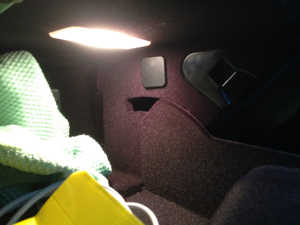 Дополнительный USB-порт в перчаточный ящик — BMW 5 series (F10), 2 л ...