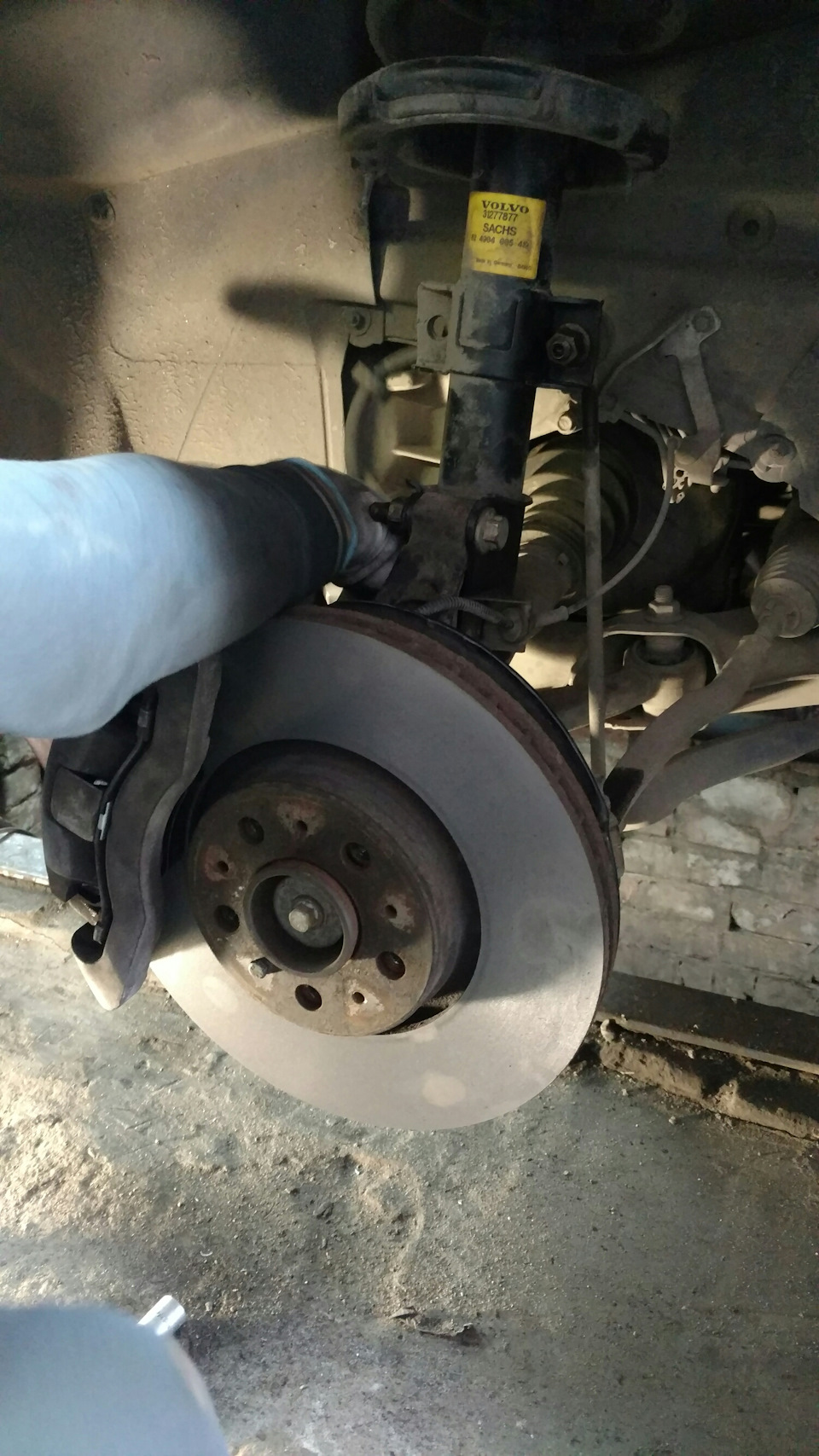 31277877 Амортизатор Volvo | Запчасти на DRIVE2