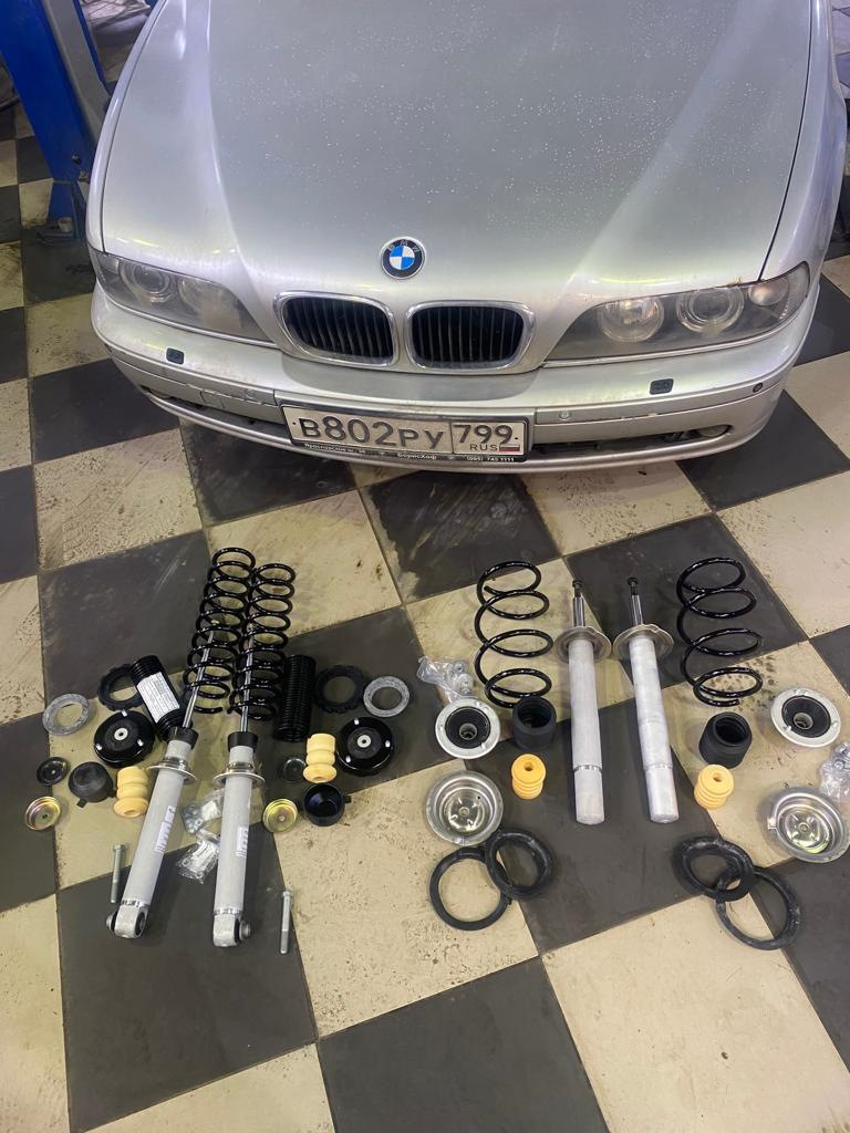 Замена передних и задних стоек — BMW 5 series (E39), 2,5 л, 2002 года ...
