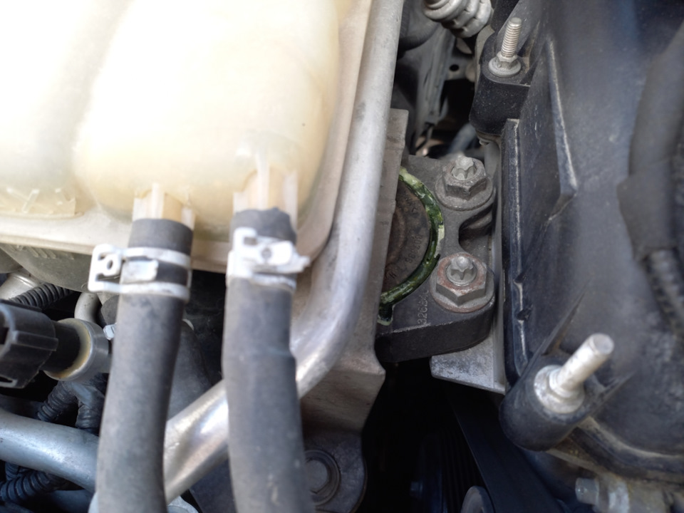 Бачок и другие приключения — Ford Focus Hatchback II, 2,5 л, 2007 года ...