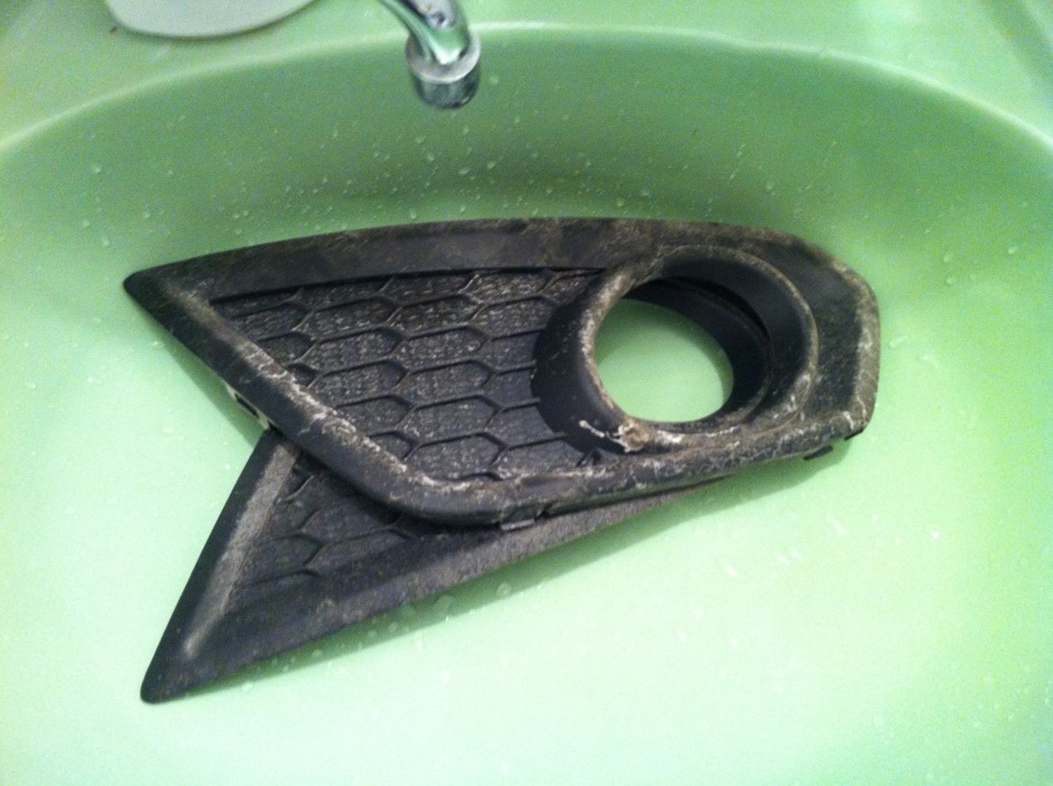 Поставил накладки на туманки — Volvo C30, 2 л, 2012 года | аксессуары ...