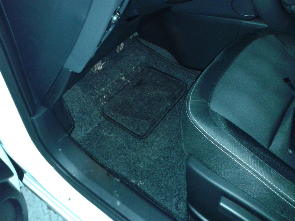 Ковры в салон и багажник — Nissan Qashqai (1G), 1,6 л, 2012 года ...