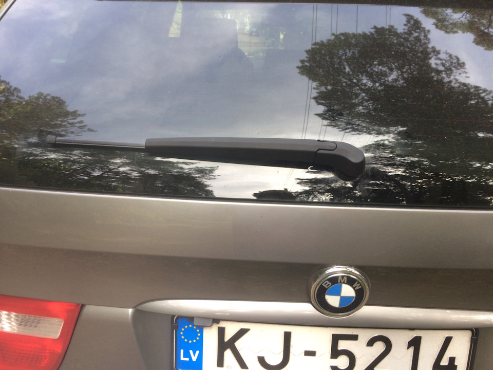 Задний дворник от Е70 — BMW X5 (E53), 3 л, 2006 года | аксессуары | DRIVE2