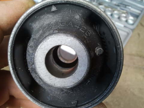 4013A426 Сайлентблок переднего рычага задний Mitsubishi | Запчасти на ...