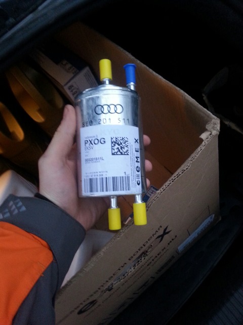 8E0201511L Фильтр топливный, бензин / AUDI A-4 01~ VAG | Запчасти на DRIVE2