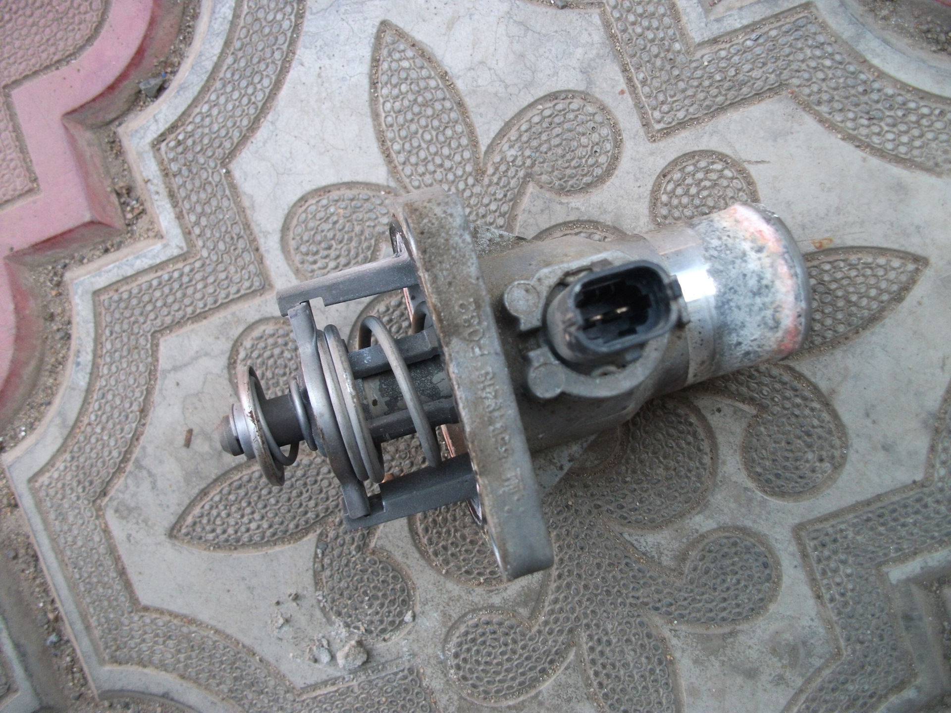 Замена термостата (cod 89) — Chevrolet Cruze Station Wagon, 1,8 л, 2013 ...