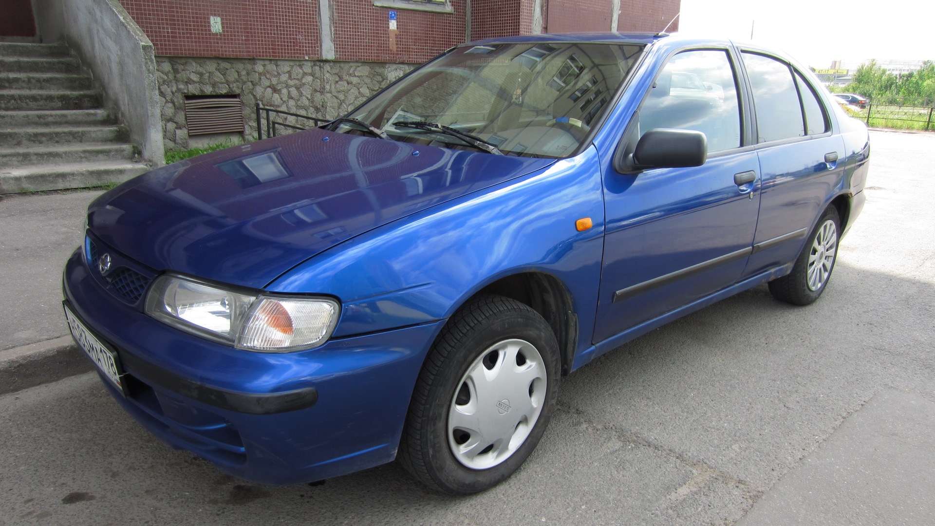 Nissan Almera I (N15) 1.4 бензиновый 1998 | Mountain Blue на DRIVE2