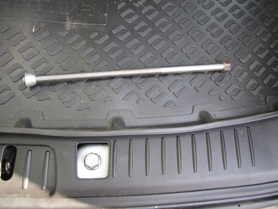 Рамка под полноразмерную запаску — Chevrolet Captiva (1G), 2,4 л, 2014 ...