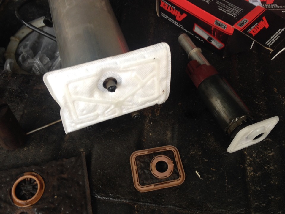 Замена фильтров бензонасоса и колбы, померил длину кардана? — Jeep ...