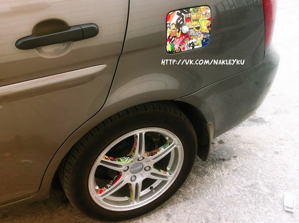 Sticker bomb — Hyundai Verna (MC), 1,4 л, 2008 года | колёсные диски ...