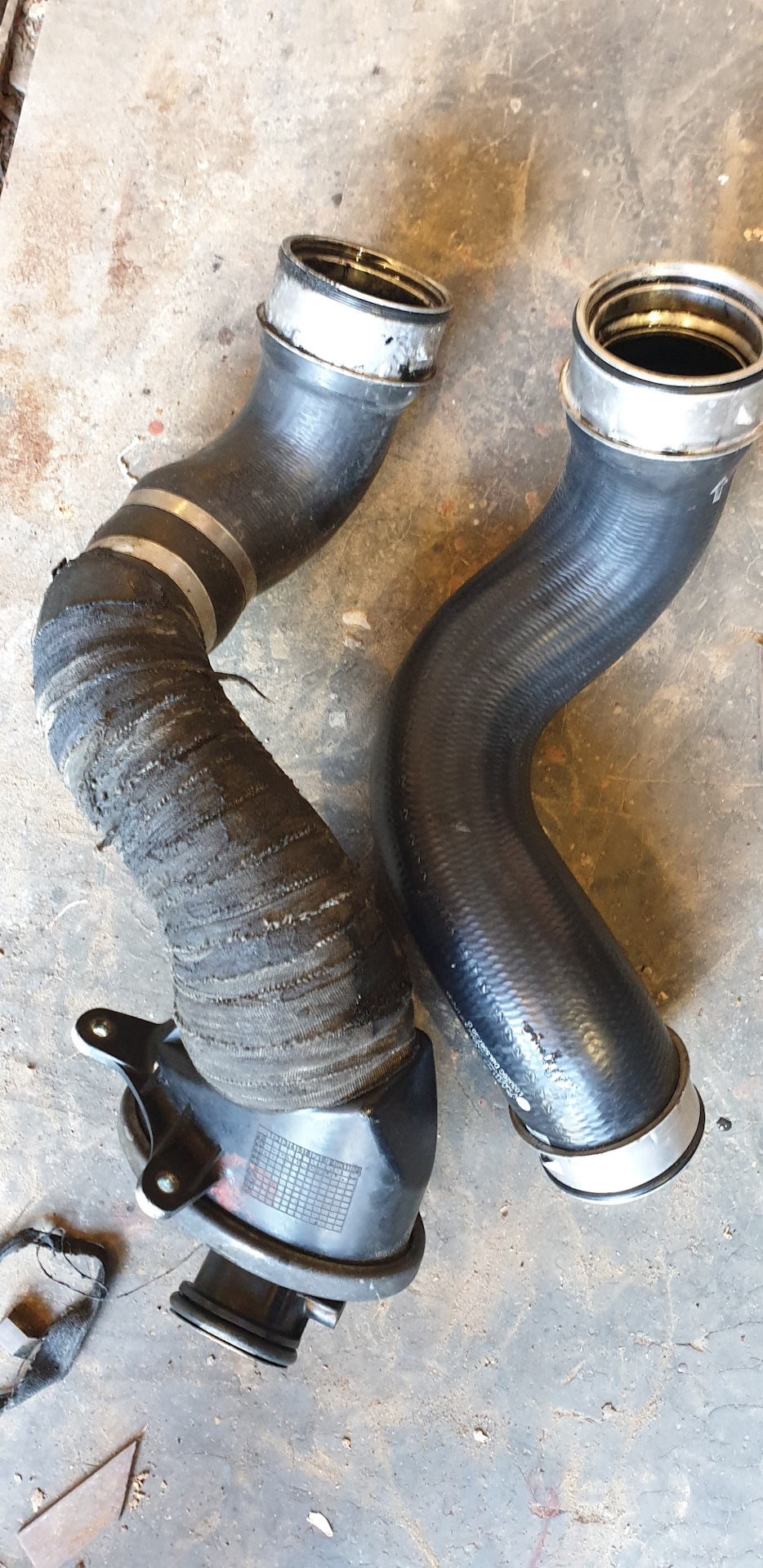 Замена уплотнительного кольца турбины и патрубка OM647 — Mercedes-Benz ...