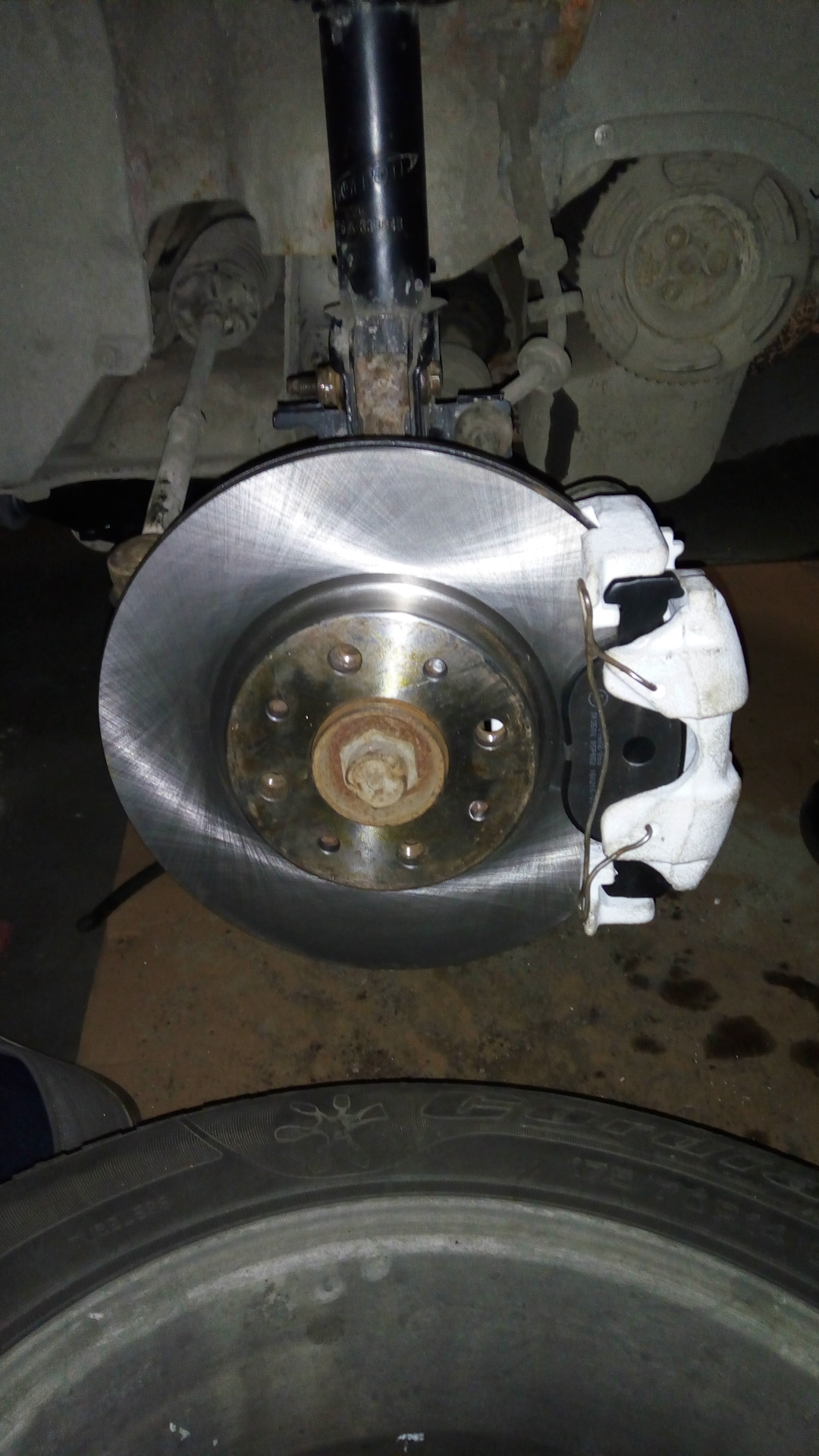 Установка передних 257мых вентелируемых тормозов от Fiat marea 1.8 ...