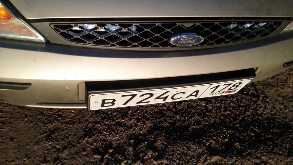 Крепление номерного знака. — Ford Focus Sedan I, 1,6 л, 2004 года ...