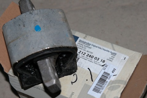 A2122400318 Опора двигателя Mercedes | Запчасти на DRIVE2