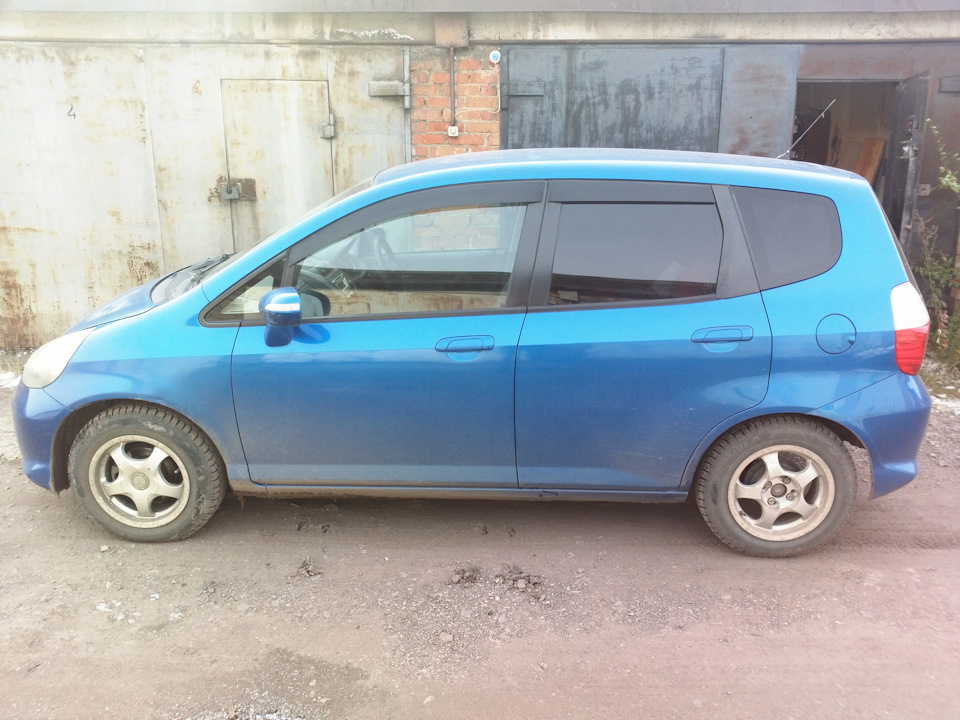 Брызговики OEM — Honda Fit (1G), 1,3 л, 2004 года | аксессуары | DRIVE2