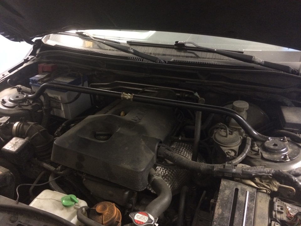 Установка распорки передних стоек — Suzuki Grand Vitara (2G), 2 л, 2007 ...