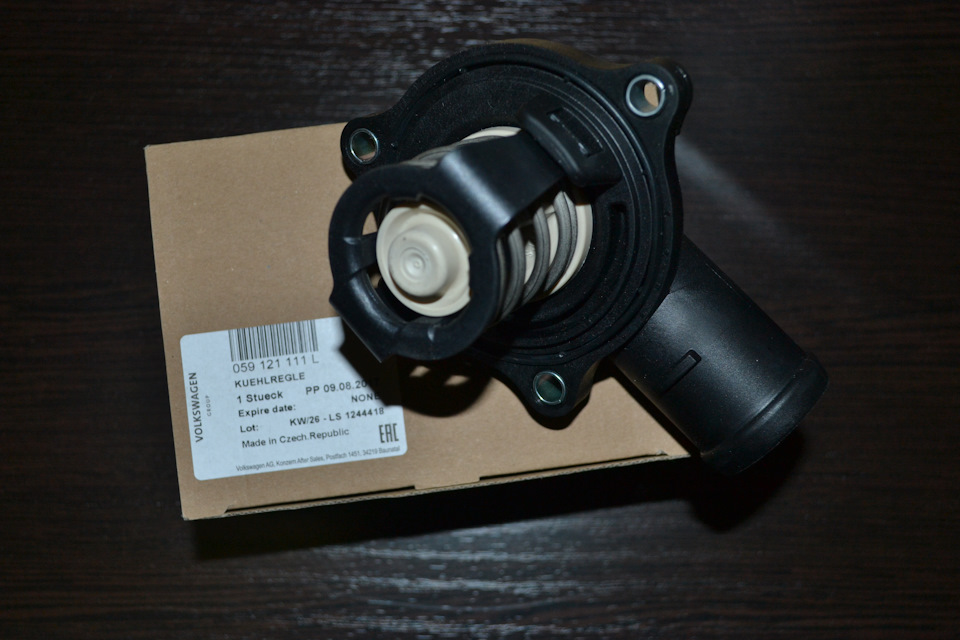 059121111L Термостат системы жидкостного охлаждения VAG | Запчасти на ...