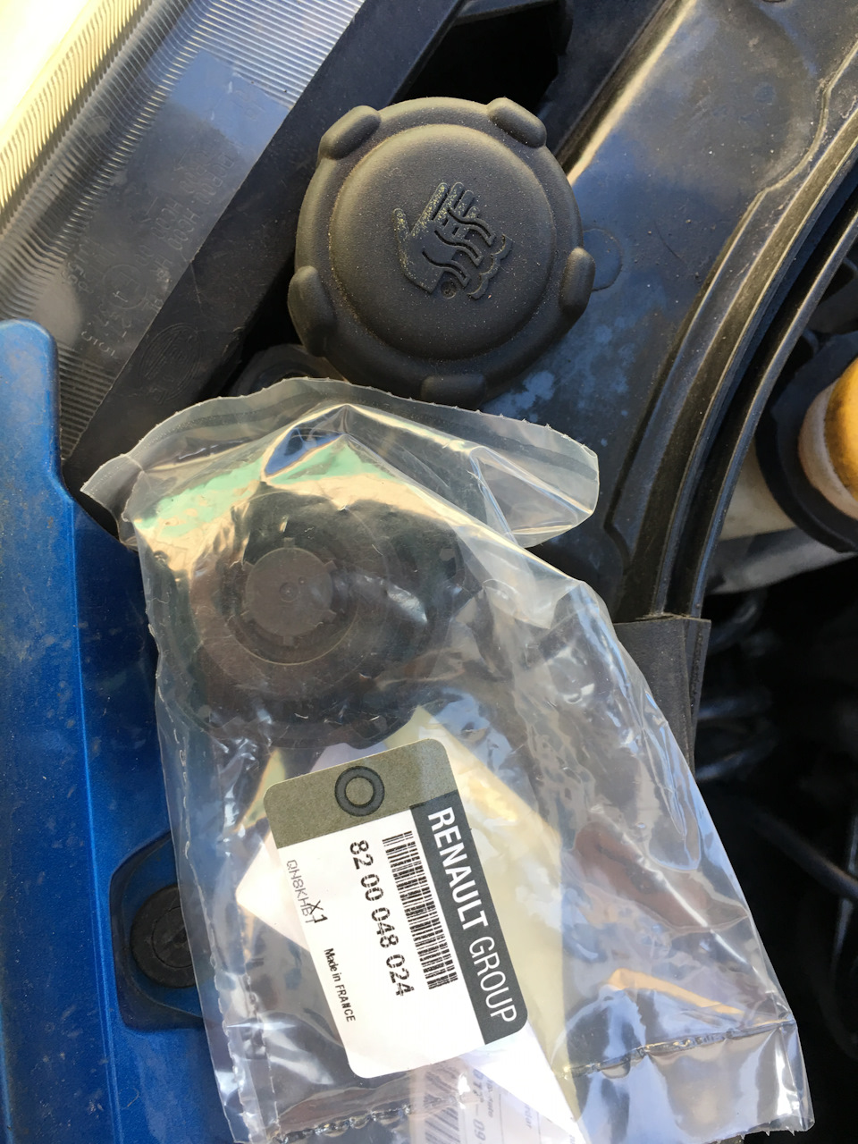 8200048024 Пробка бачка расширит охлажд RENAULT | Запчасти на DRIVE2