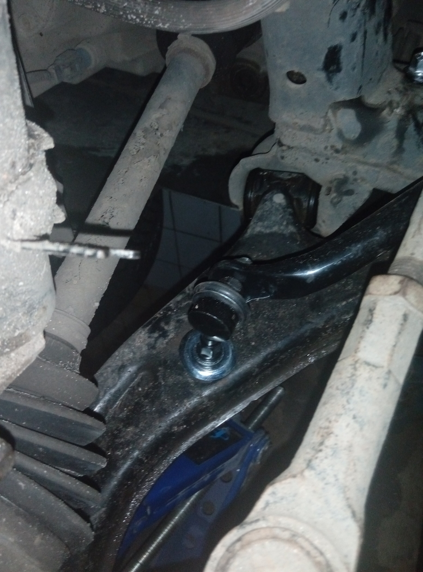 стабилизатор поперечной устойчивости — Nissan Almera Classic (B10), 1,6 ...