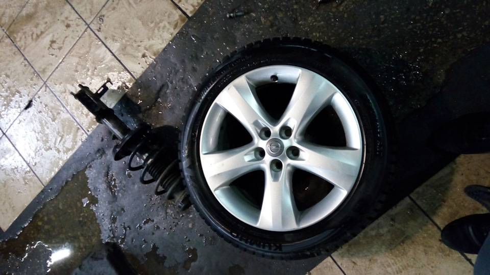 Передние амортизаторы — Opel Astra J, 1,6 л, 2011 года | визит на ...