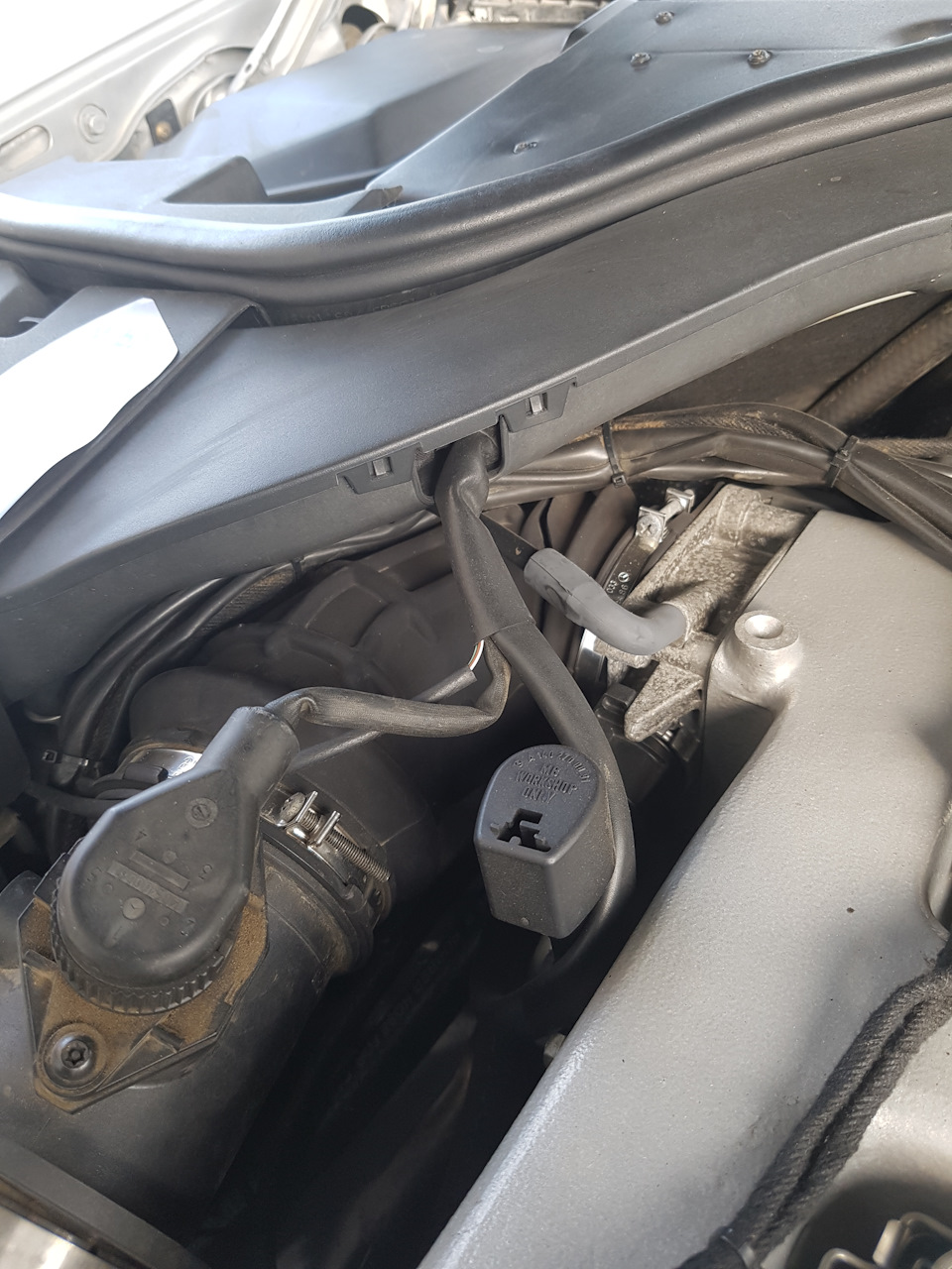 Купил рукав воздуховода и уплотнители между передним бампером и ...