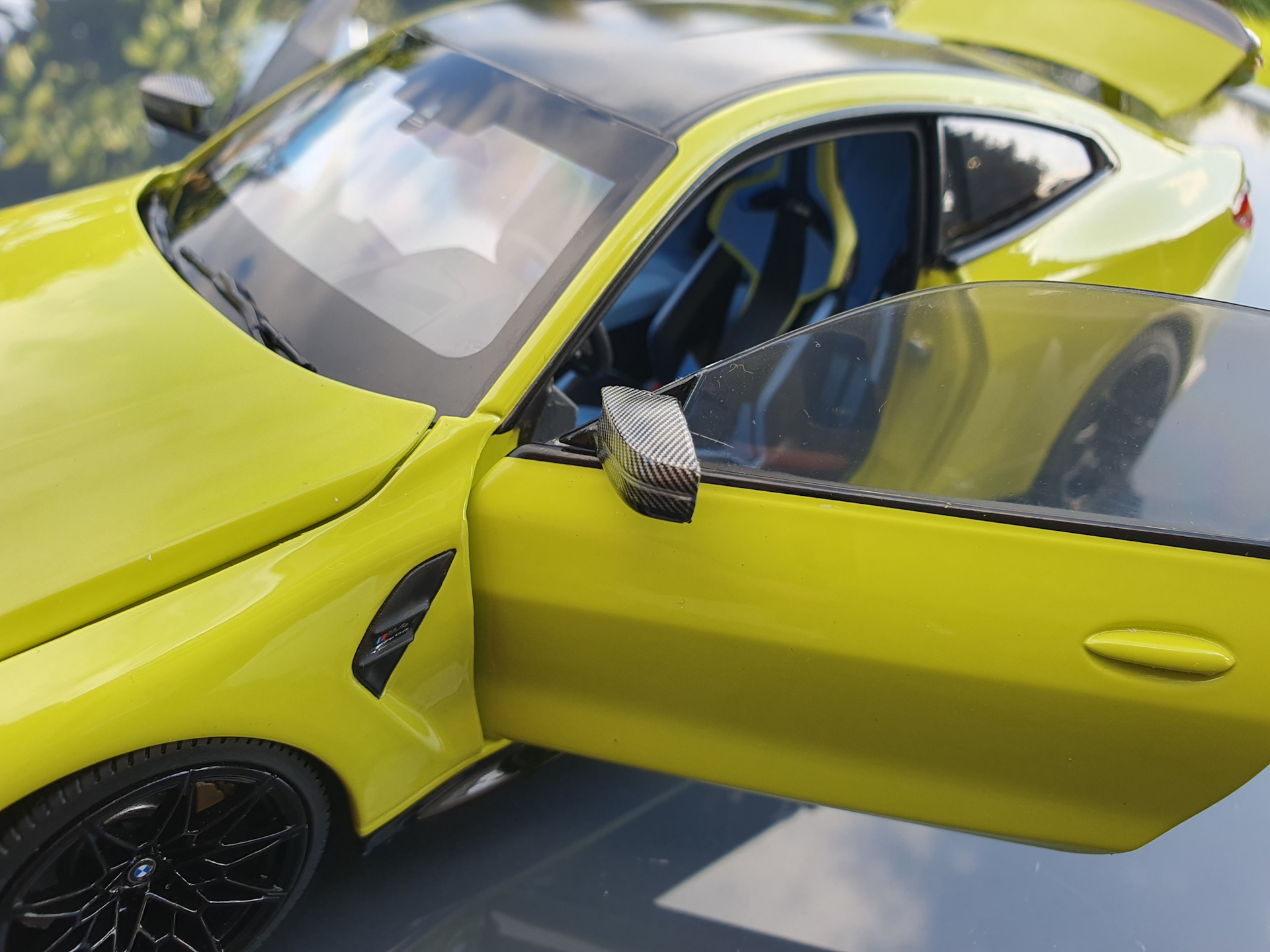 Onlyfans) BMW M4 (G82), Minichamps 1:18 — Сообщество «Масштабные Модели ...