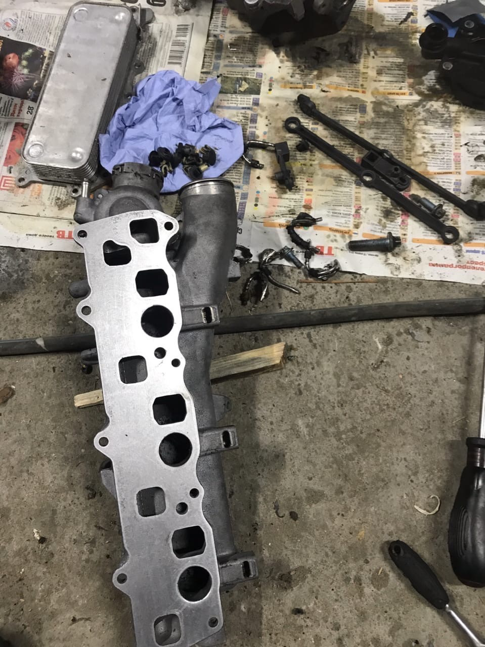 Обслуживание.Течь масла из под теплообменника и др. OM642 — Mercedes ...