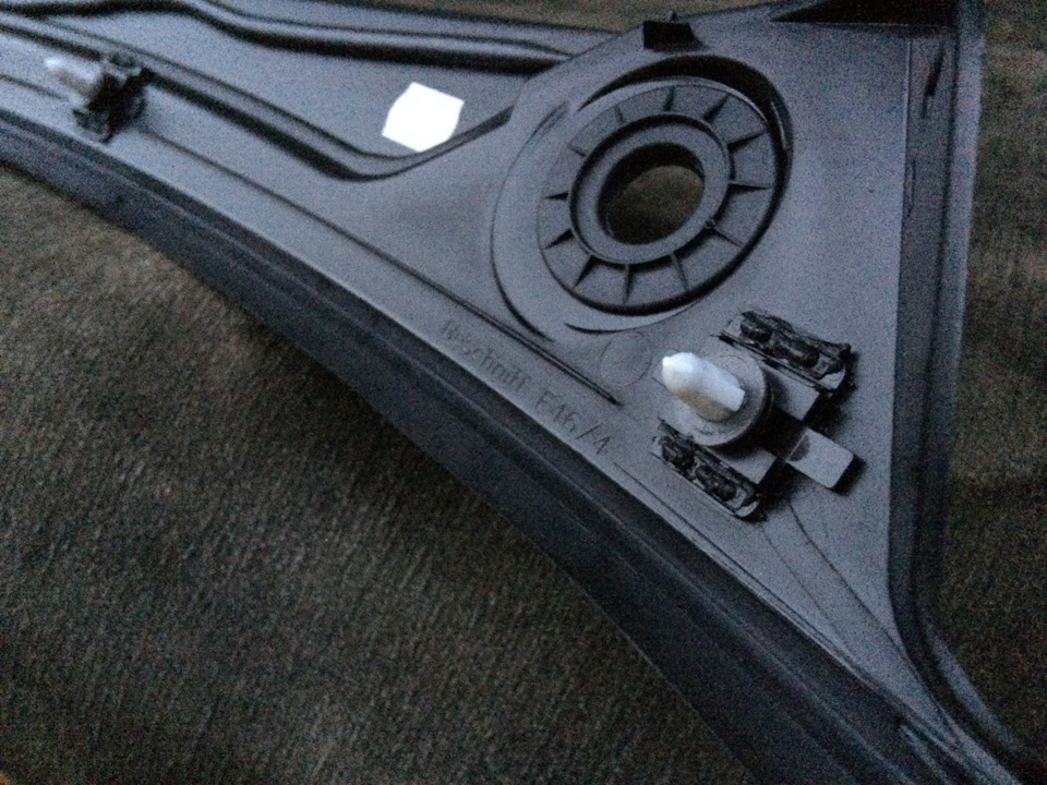 48. Замена планки обтекателя (жабо) — BMW 3 series (E46), 2 л, 1998 ...