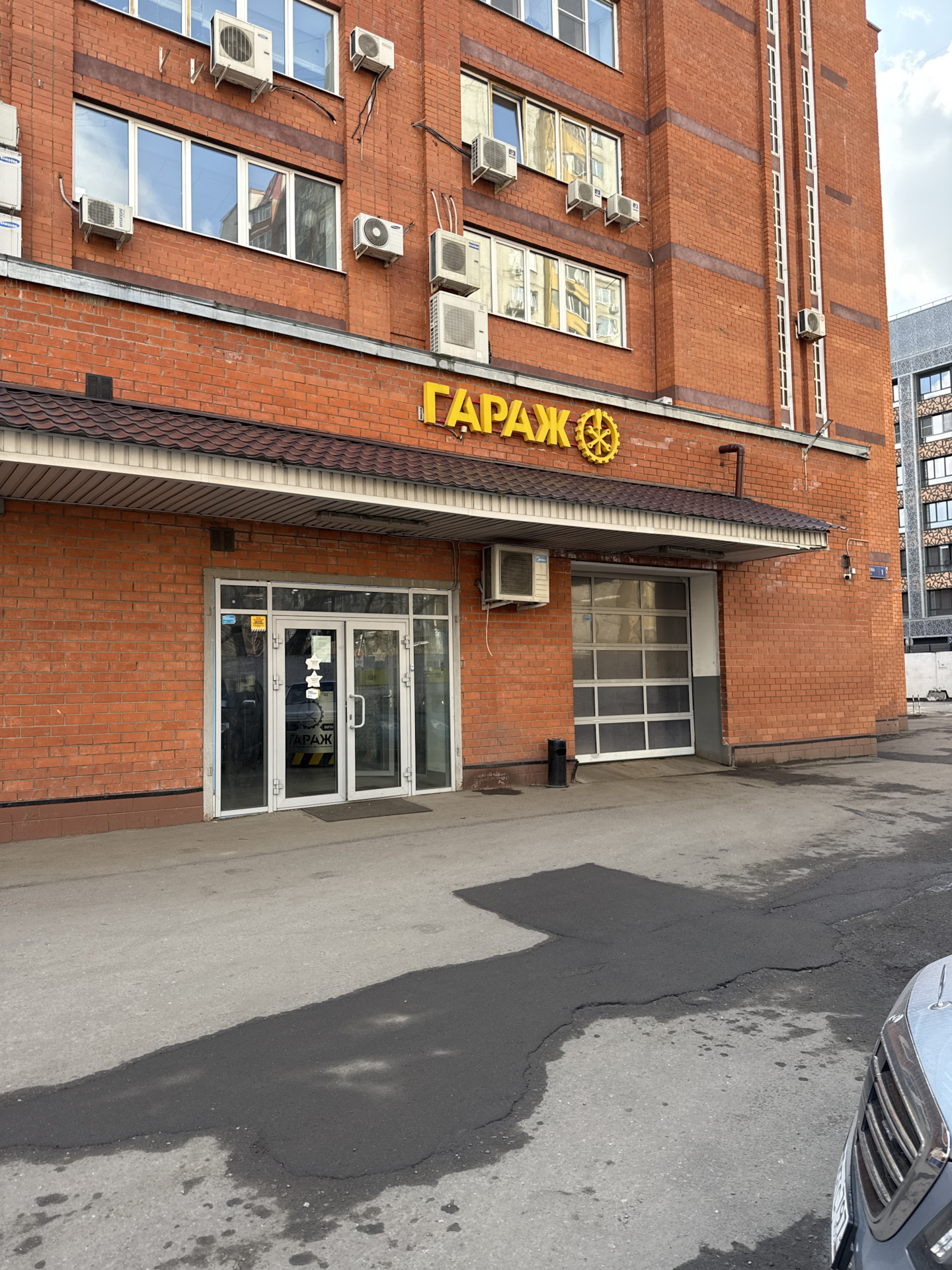 Стойки перед стабов и задние колодки — Geely Coolray (1G), 1,5 л, 2021 ...