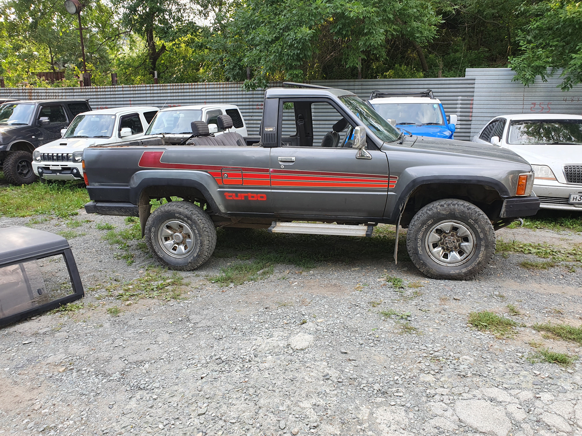 Аксессуары — Toyota Hilux Surf (1G), 2,4 л, 1987 года | аксессуары | DRIVE2