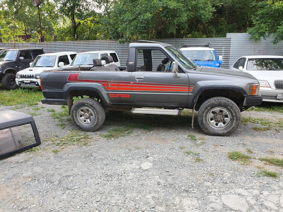 Аксессуары — Toyota Hilux Surf (1G), 2,4 л., 1987 года | аксессуары ...