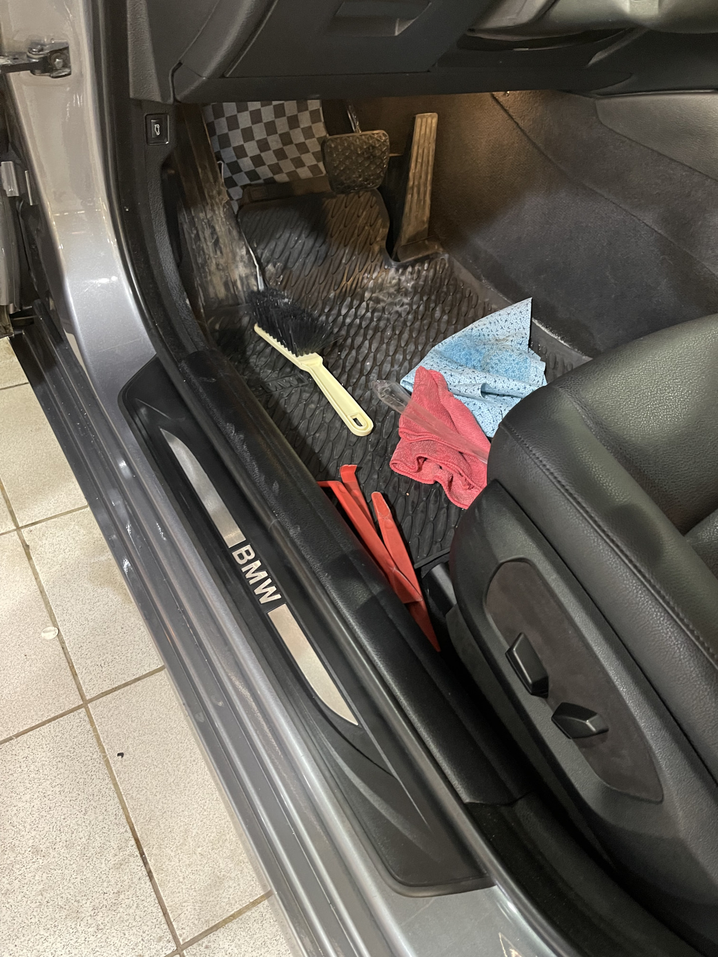 Новые пороги, и кекс с глушаком — BMW 5 series (F10), 2 л, 2013 года ...