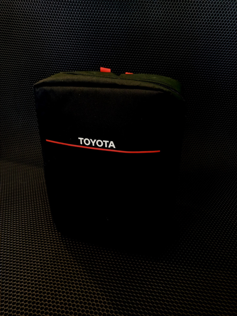 Toyota Emergency Kit RW0EN-00012 и рюкзак 08237-00200 — Toyota Corolla ...