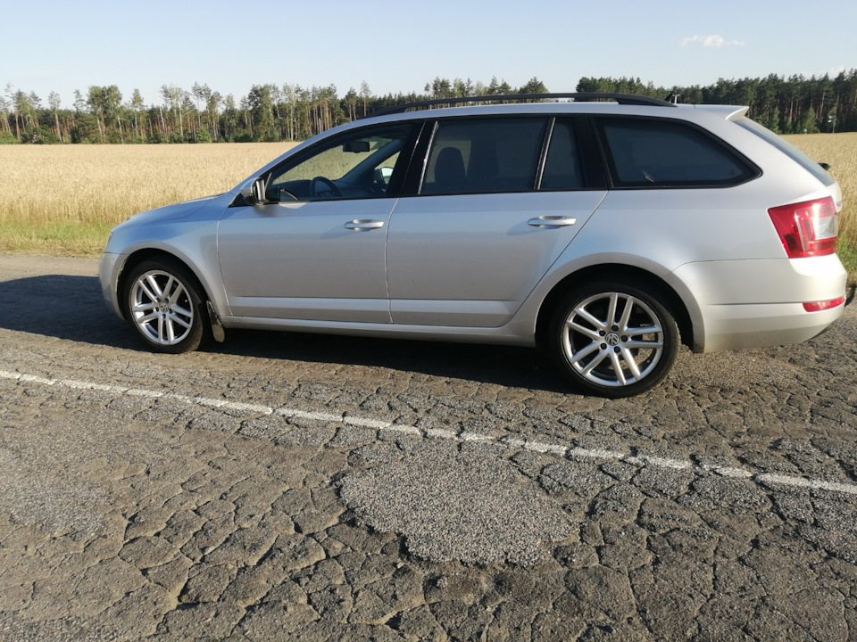 R17 комплект колёс. — Skoda Octavia Combi A7 Mk3, 1,6 л, 2014 года | колёсные диски | DRIVE2
