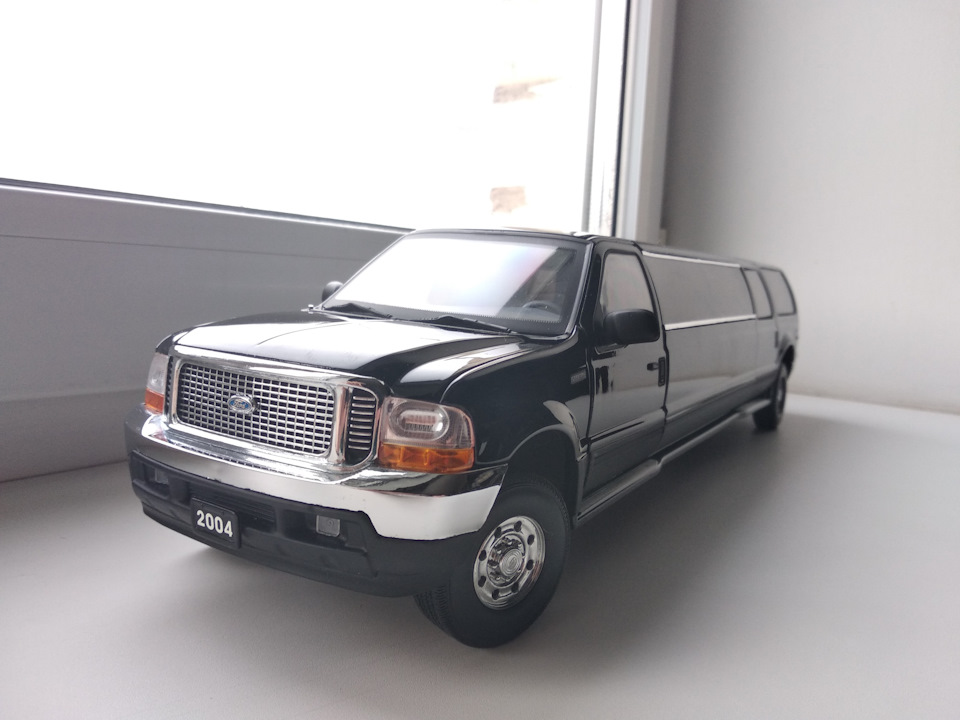 Ford Excursion Limousine 2004, Sun Star, 1:18 — Сообщество «Масштабные ...