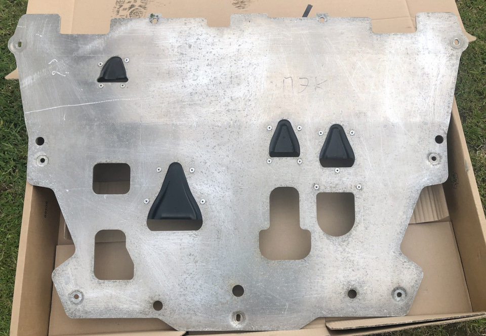 32289658 Protecting plate Volvo | Запчасти на DRIVE2