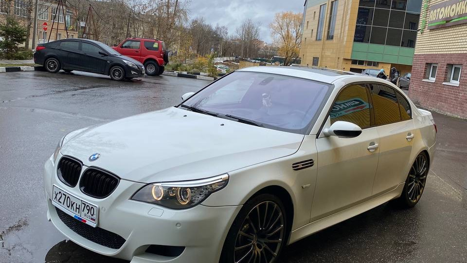 BMW M5 (E60) 5.0 бензиновый 2008 | White Legend на DRIVE2