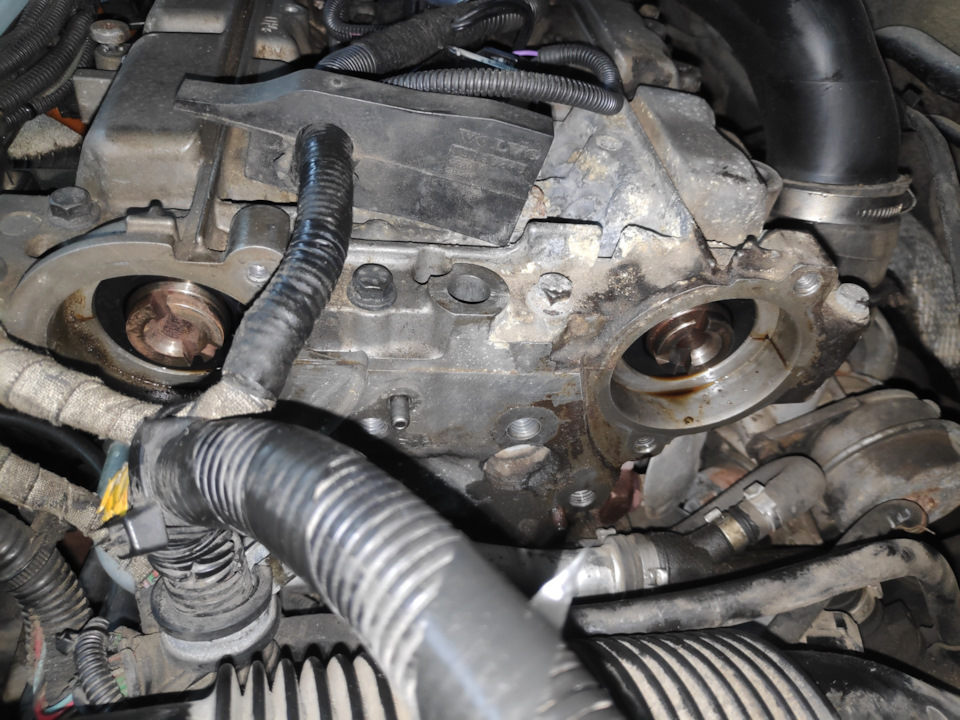 Замена уплотнений ДВС — Volvo XC70 II, 2,5 л, 2006 года | визит на ...