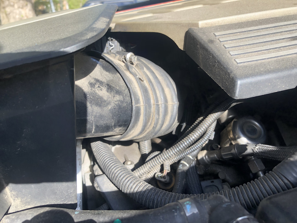 Замена коробов воздухопритока — BMW X6 M (E71), 1,4 л, 2009 года ...